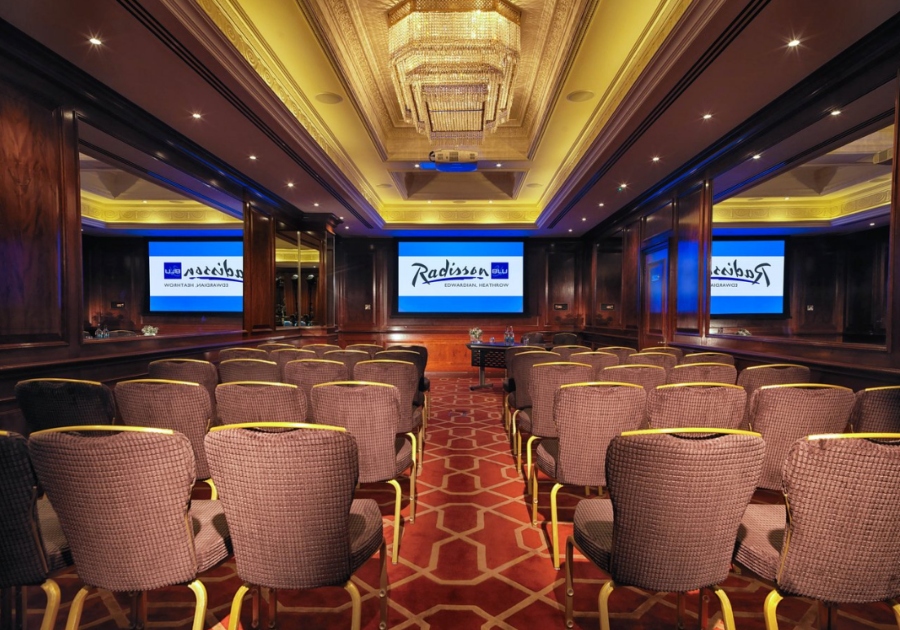 Radisson Blu Edwardian Heathrow | Conference Venue | The Colelction